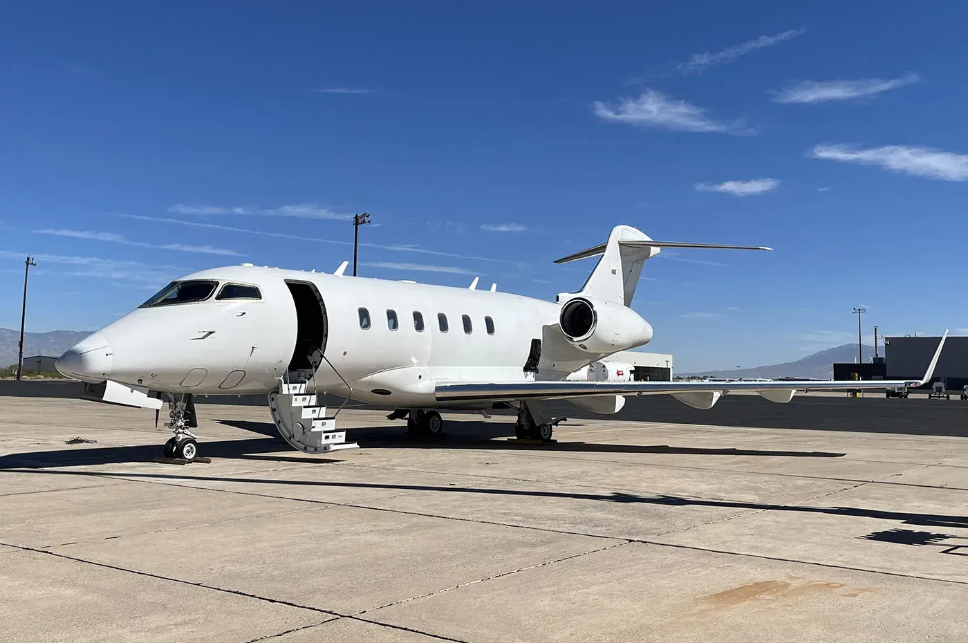 Bombardier Challenger 300 private jet charter - Jet Rose